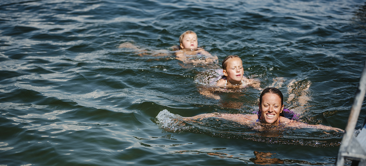 Sommarsimskola för barn och vuxna | Familjebostäder i Göteborg